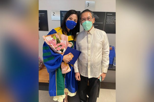 Chel Diokno serves as guest speaker during Tricia Robredo's graduation ...