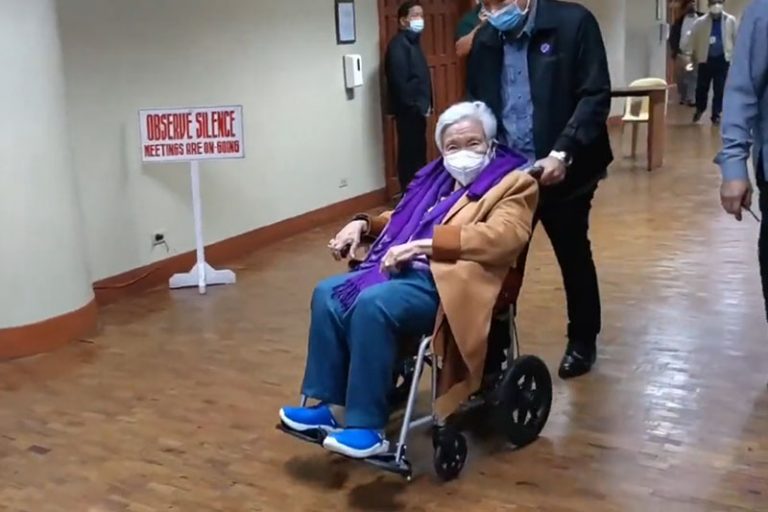 Spotted: Briones in wheelchair as she attends 1st Senate inquiry into ...
