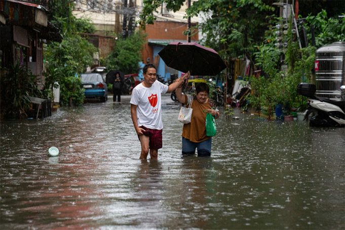 Safety tips as floodwaters invade Metro Manila homes