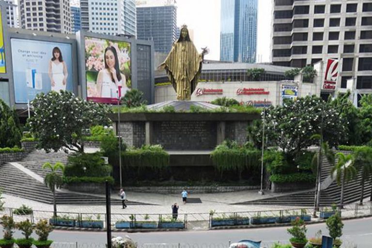 EDSA Shrine rector calls for 'proper decorum' amid gathering of Duterte ...