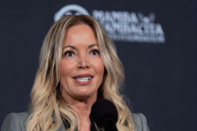 End of an era: Buss family's lasting legacy with LA Lakers