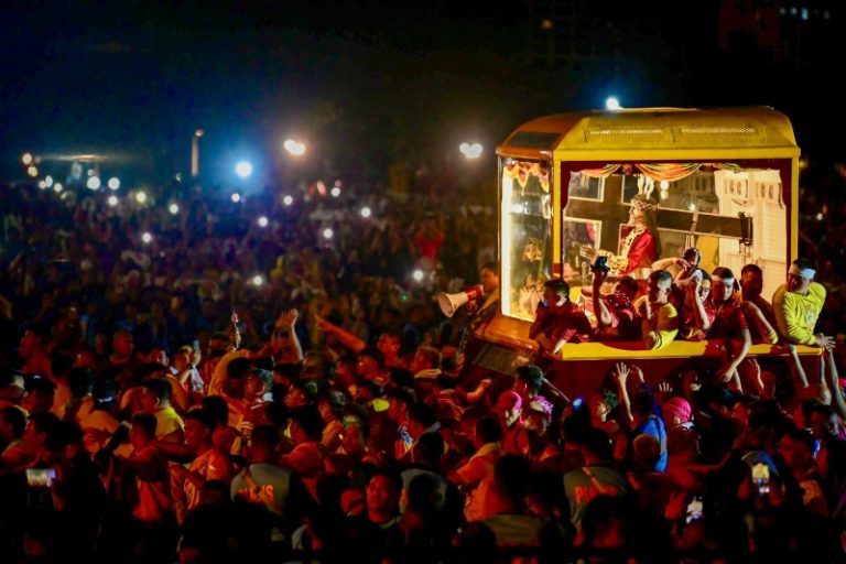 Devotees in Philippines join massive 'Black Nazarene' procession